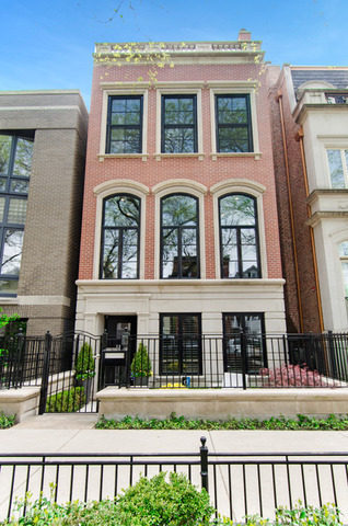 Jonathan Toews Scores New Lincoln Park Home – Hockey World Blog
